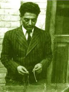 Ostad Habib Samayi (1901-1947) was a virtuoso santur player.